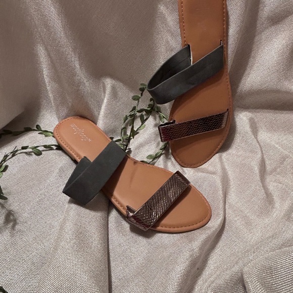 west loop | Shoes | Womans Sandals Size 9 | Poshmark